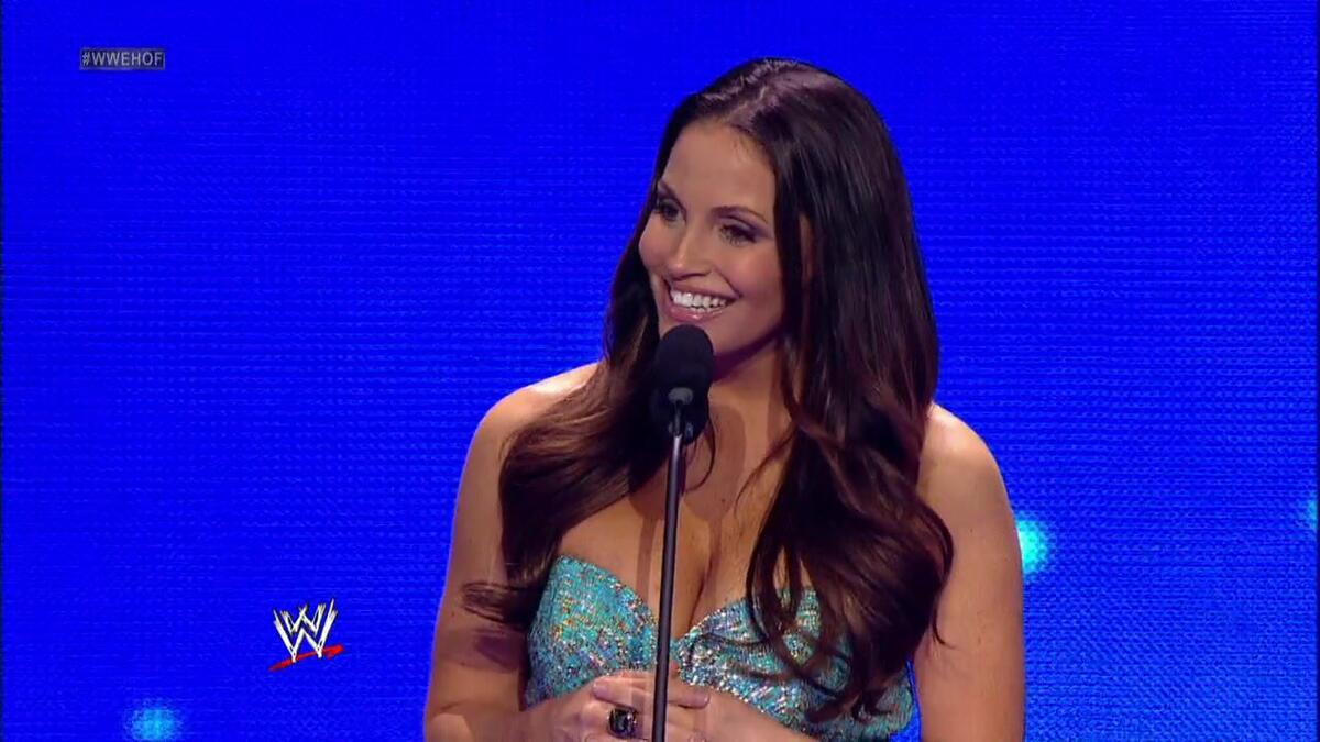 Trish Stratus Joins Other Legends 2013 Wwe Hall Of Fame Induction